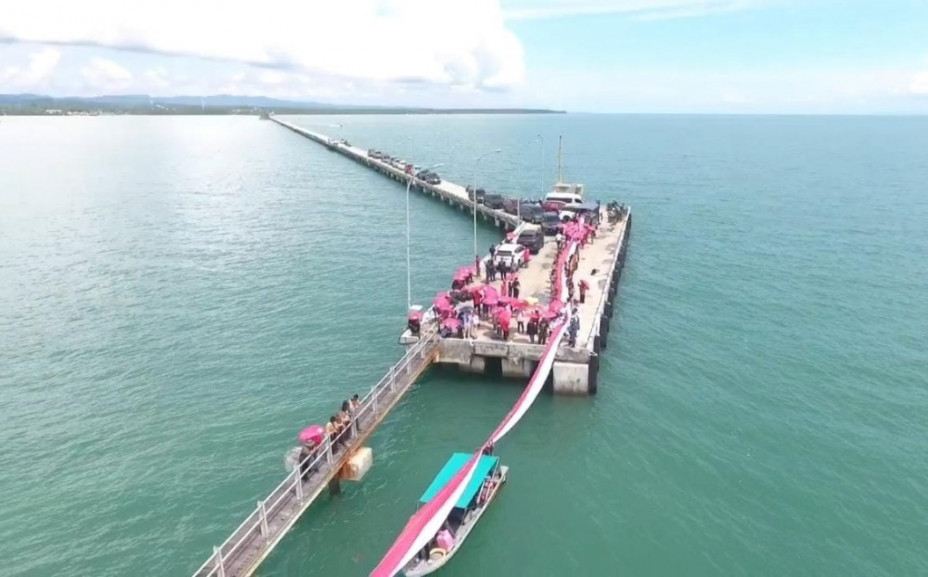 HUT ke-77 Kemerdekaan RI, 150 Perahu Nelayan Bentangkan Merah Putih ...