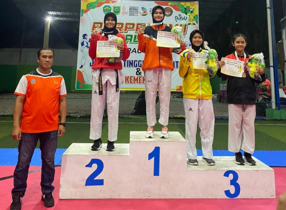 Atlet Taekwondo Bontang Sumbang Tiga Emas Futsal Putri Duduki Puncak