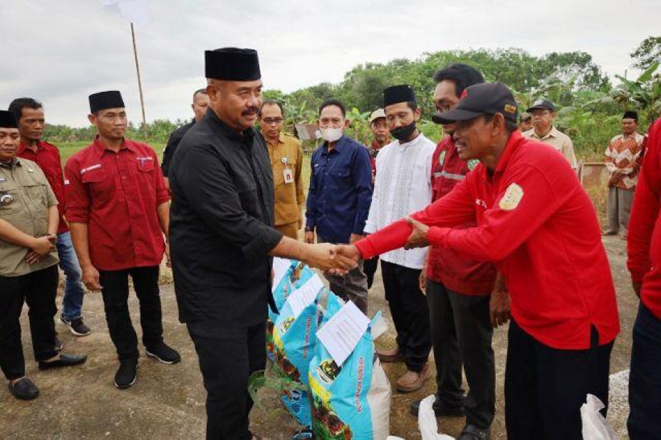 Program Kukar Idaman Terus Bergulir, Petani dan Nelayan Anggana Terima ...