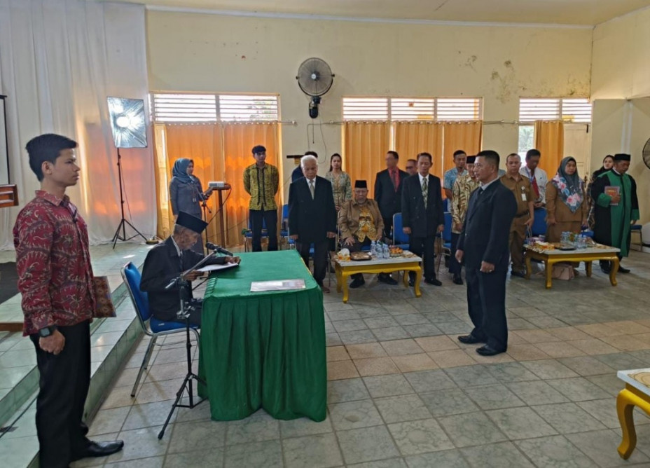 Amir Hamzah Resmi Dilantik jadi Ketua STIE Widya Praja Tana Paser